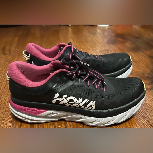 Hoka One One | Shoes | Hoka Bondi Womens Size 5 Black With Violet ...